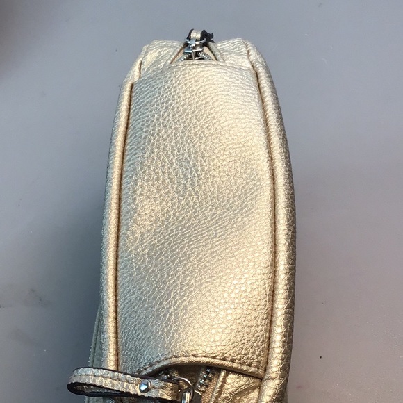 Jessica Simpson | Bags | Jessica Simpson Faux Leather Gold Crossbody ...
